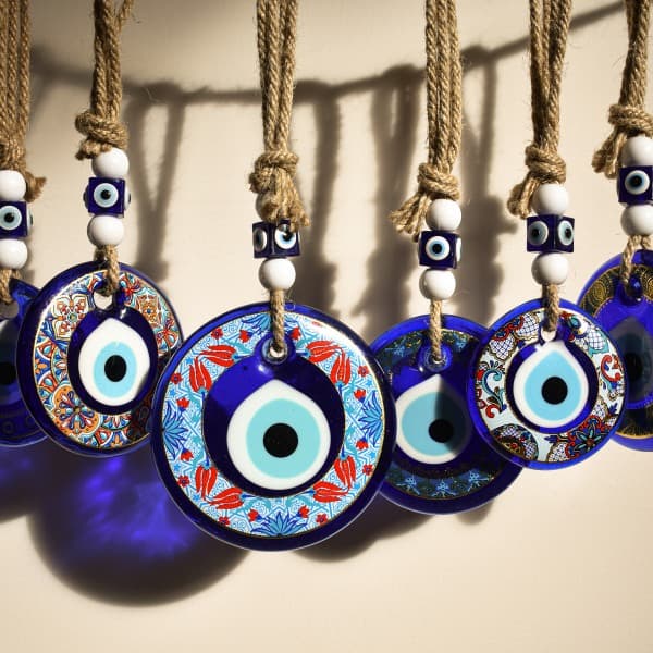 Descubre el significado del ojo turco y que representan sus colores